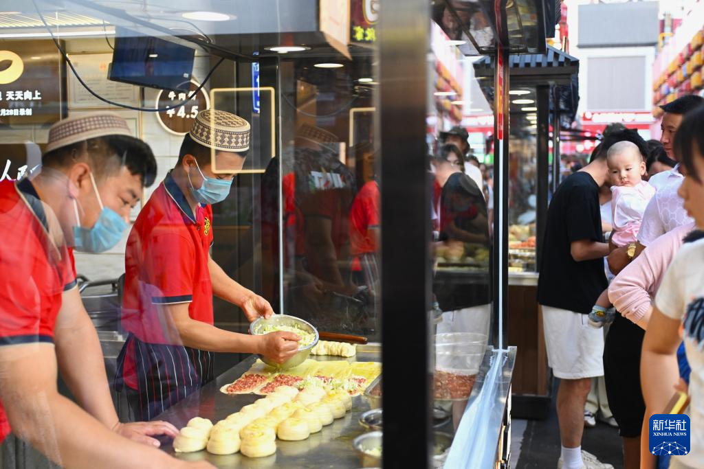 ナイトエコノミーが夏の消費をけん引 寧夏回族自治区銀川市